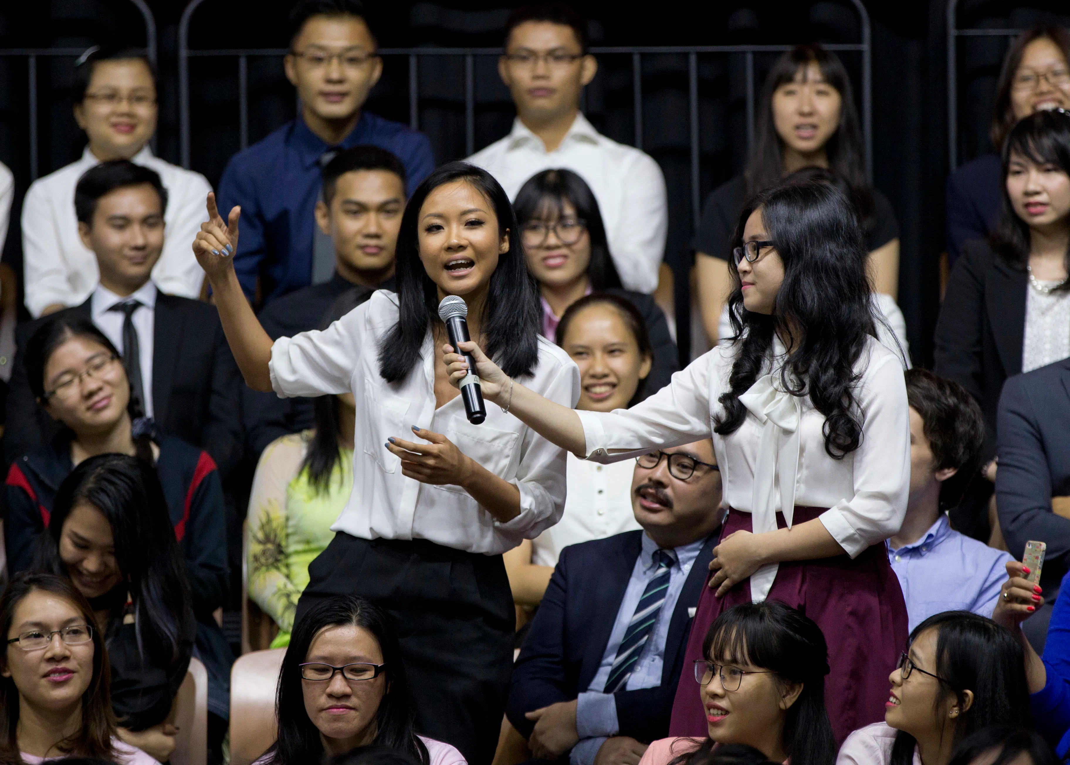 Watch Barack Obama Beatbox for Vietnamese Rapper Suboi
