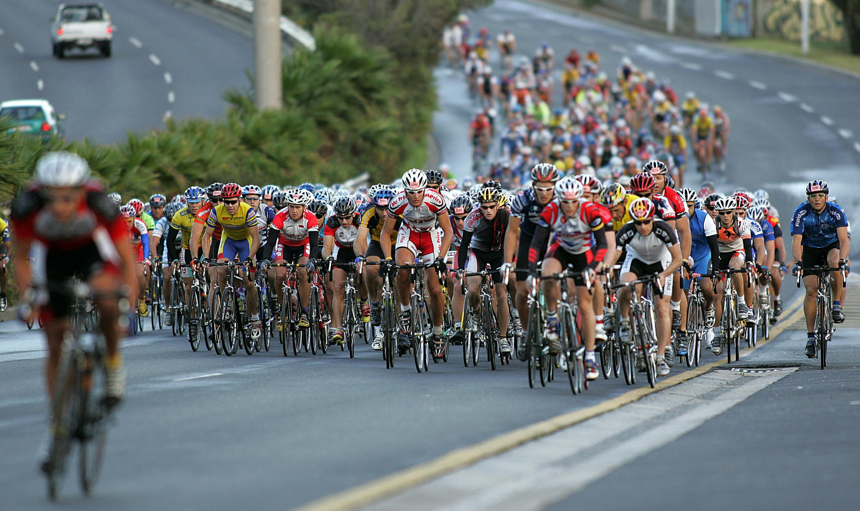 17 Stunning Images Show the Most Incredible Bike Paths in the World