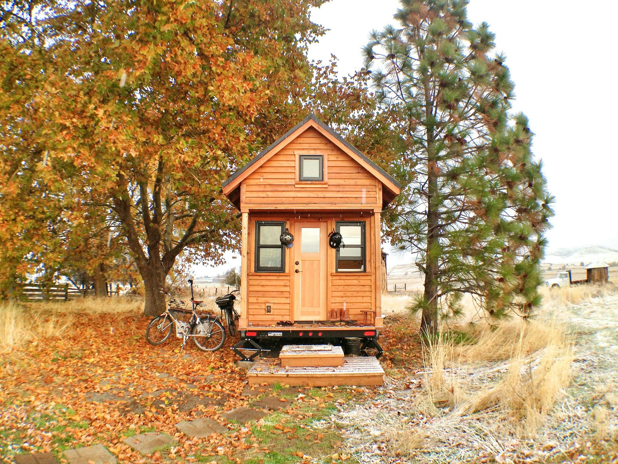 This Tiny Wind-Powered House for Two Is All You Need to Live