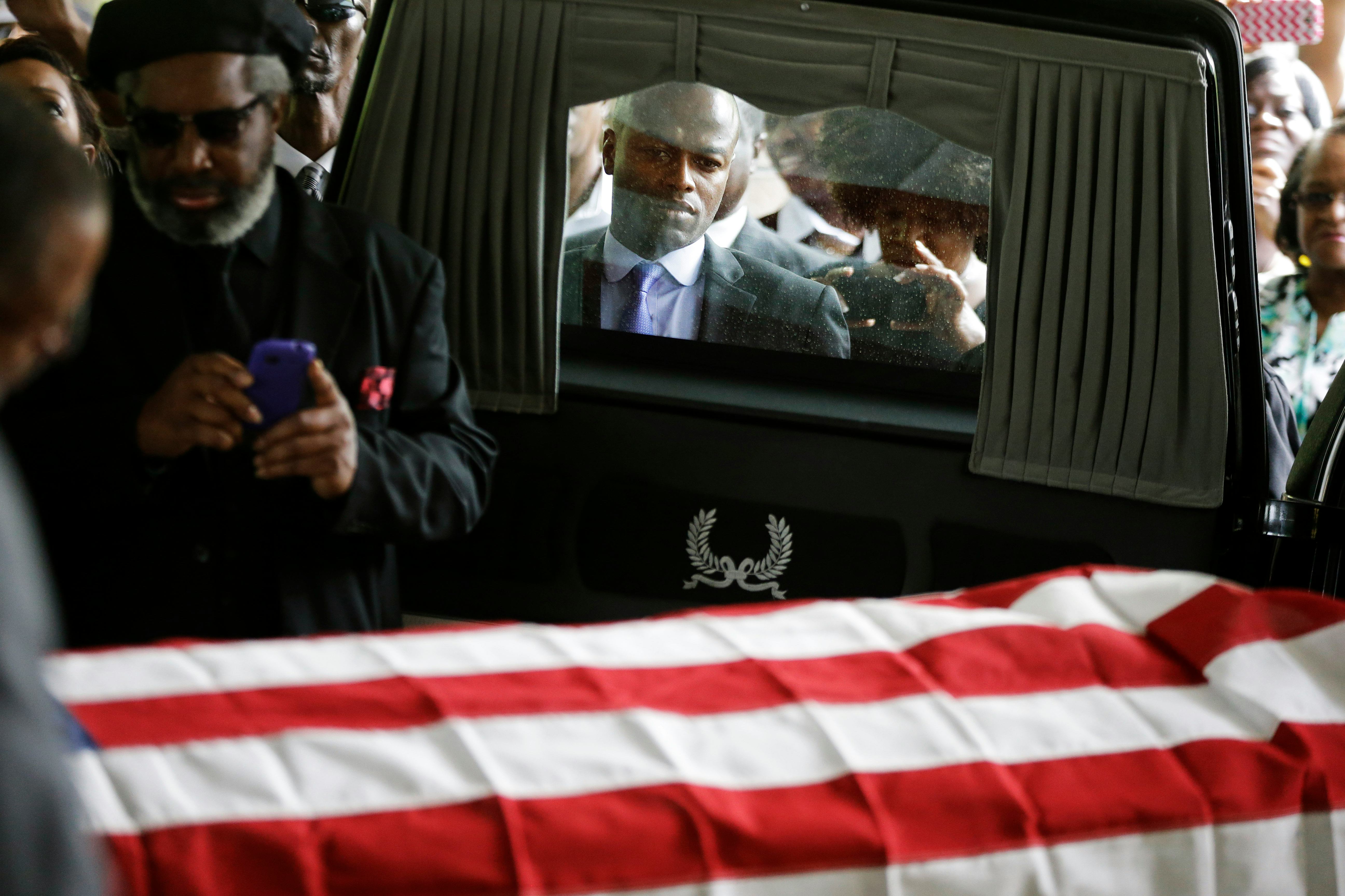 11 Emotional Photos Of Walter Scott's Funeral