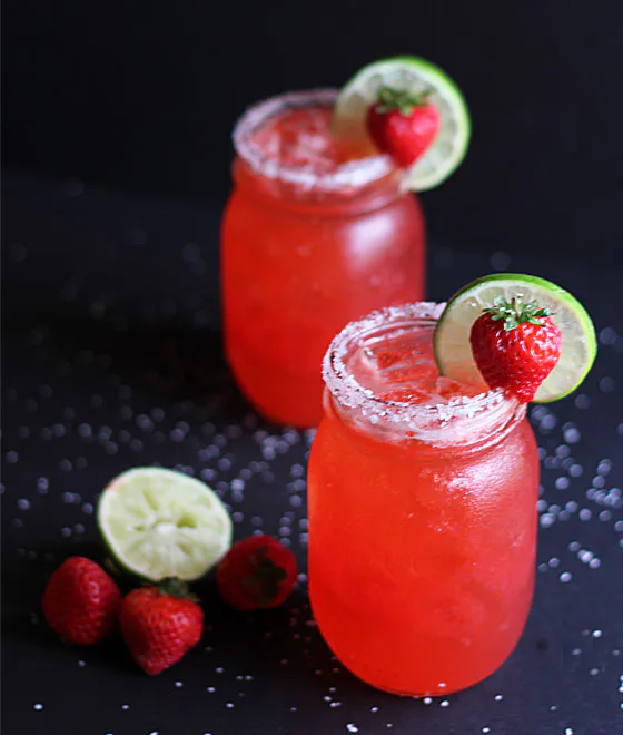4th of July Cocktails That'll Satisfy a Crowd (And Get You Hella Drunk)