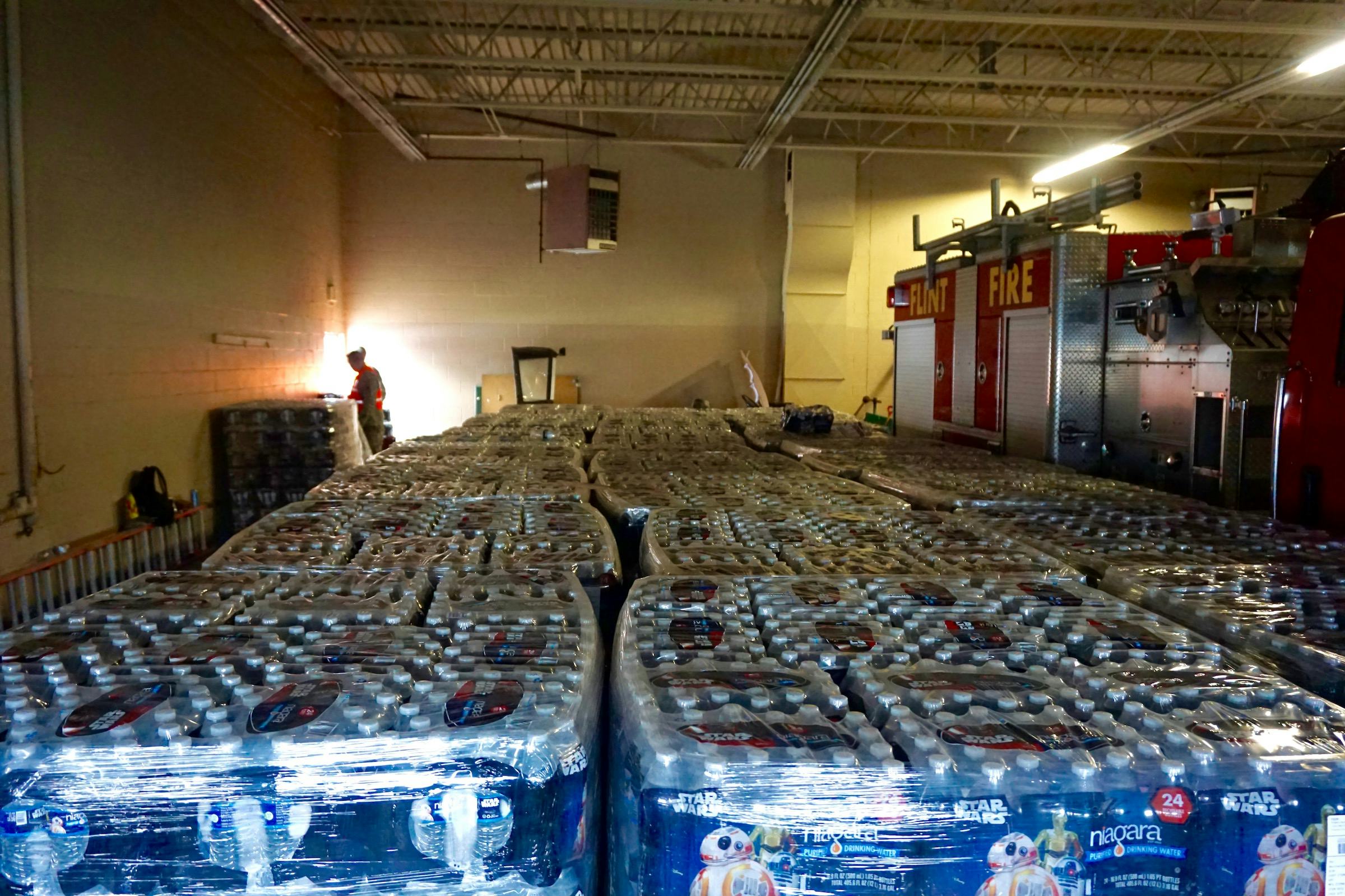 22 Powerful Photos Show the Devastating Reality of Flint's Water Crisis