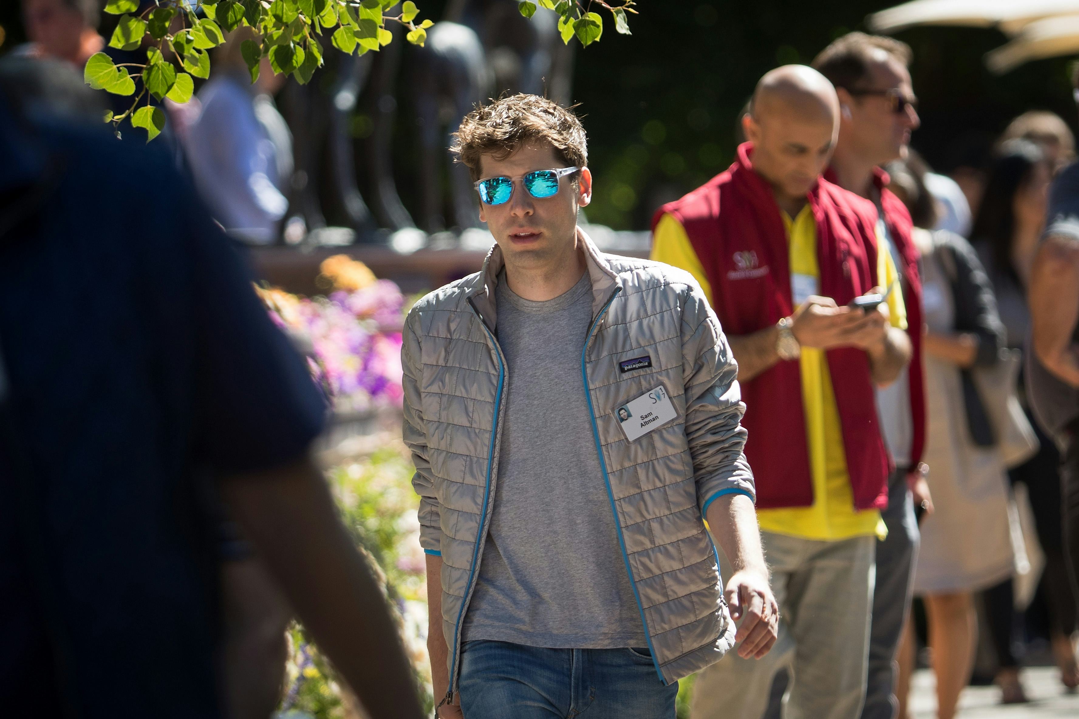 These 2 teens cold-called Sam Altman and became the youngest founders ...