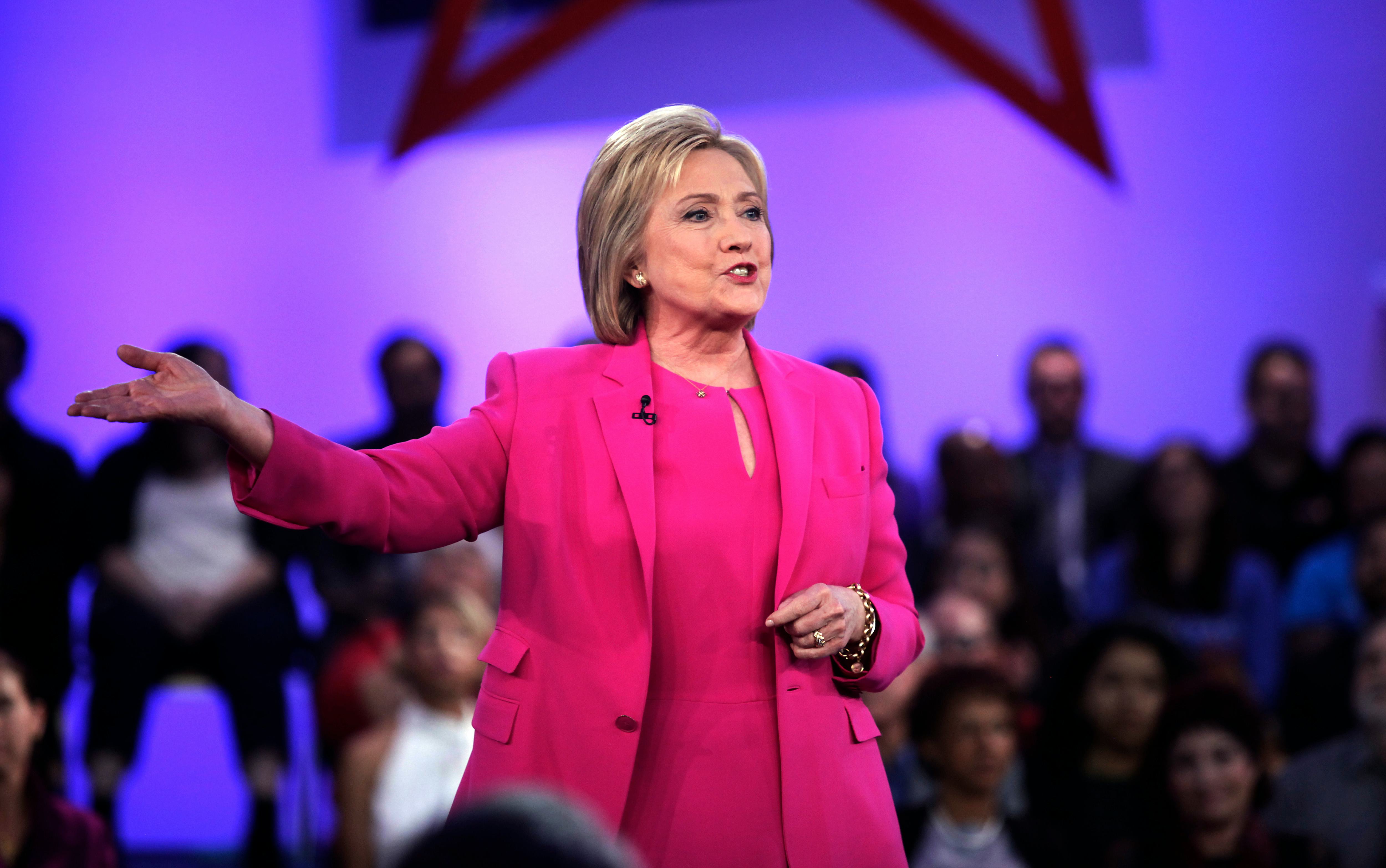 A look back at Hillary Clinton's triumphant year in fashion