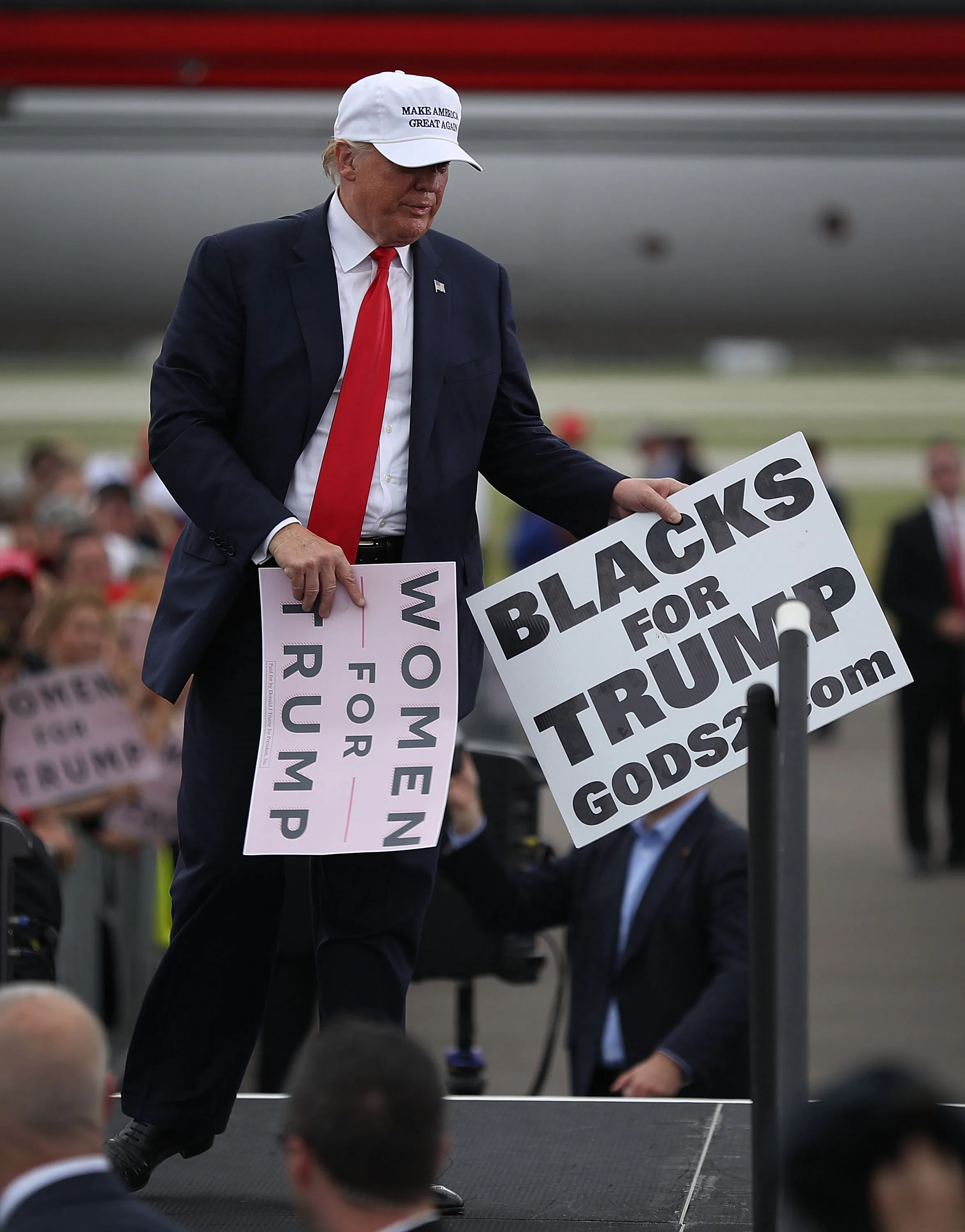A comprehensive guide to every Donald Trump controversy of the 2016 ...