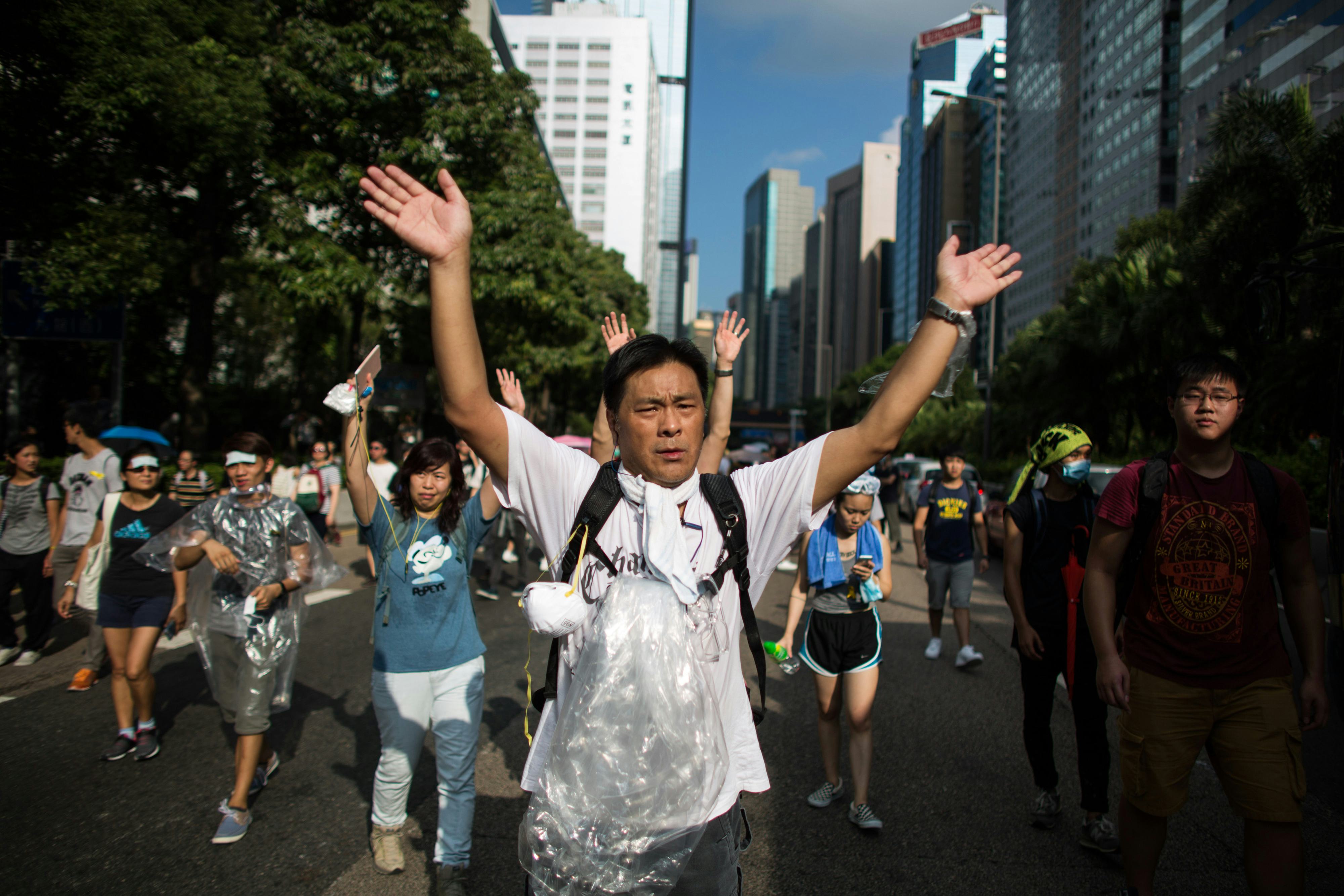 35 Stunning Photos Capture Protesters' Struggle for Democracy in Hong Kong