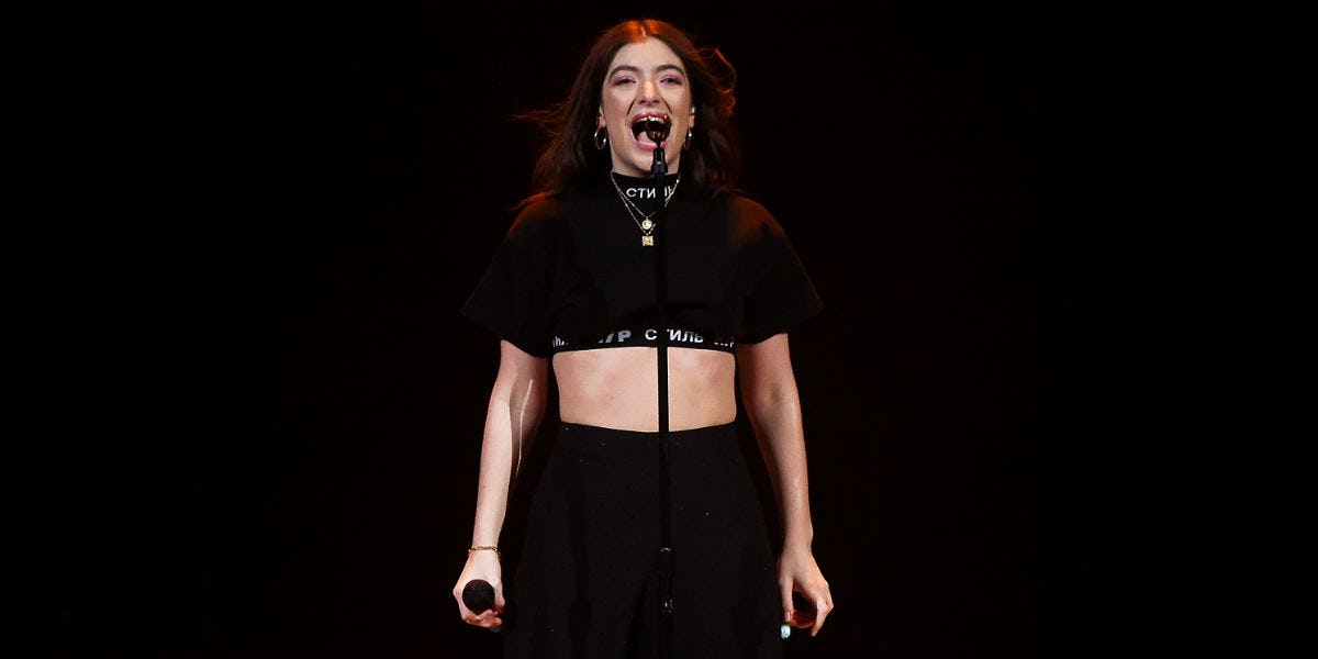 Lorde Covered St. Vincent’s “New York” While Performing In New York