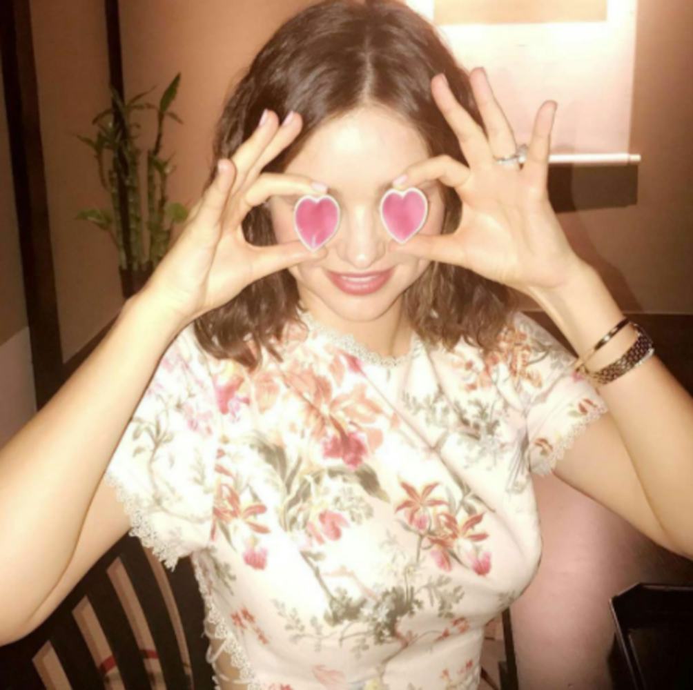 Miranda Kerr Is Really Into Crystals And Wants To Teach You How To Be Too