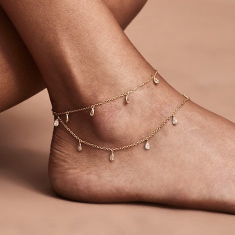 15 Anklets That Prove The Trend Is Back