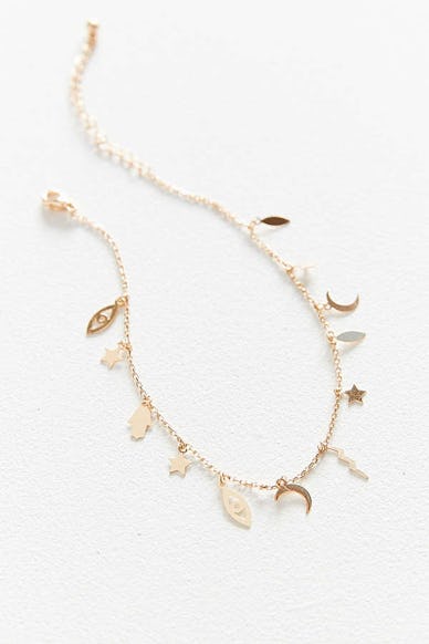 15 Anklets That Prove The Trend Is Back