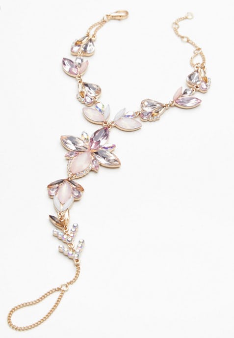 15 Anklets That Prove The Trend Is Back