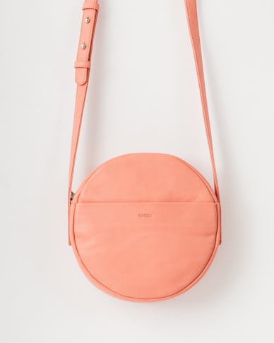 14 Circle Bags To Make You Go Round And Round This Spring