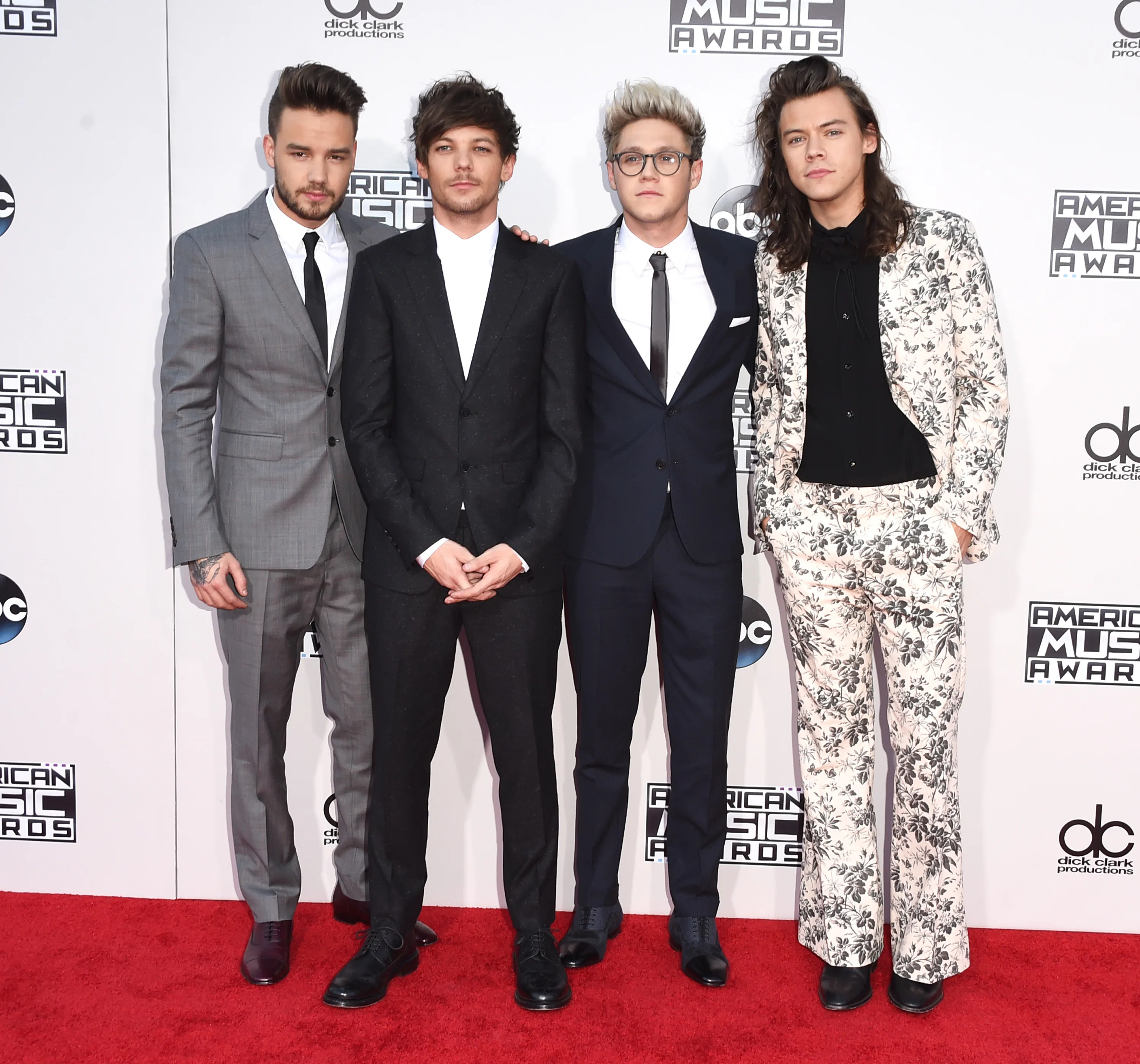 Let’s Take A Minute To Appreciate Harry Styles’ Many Suits