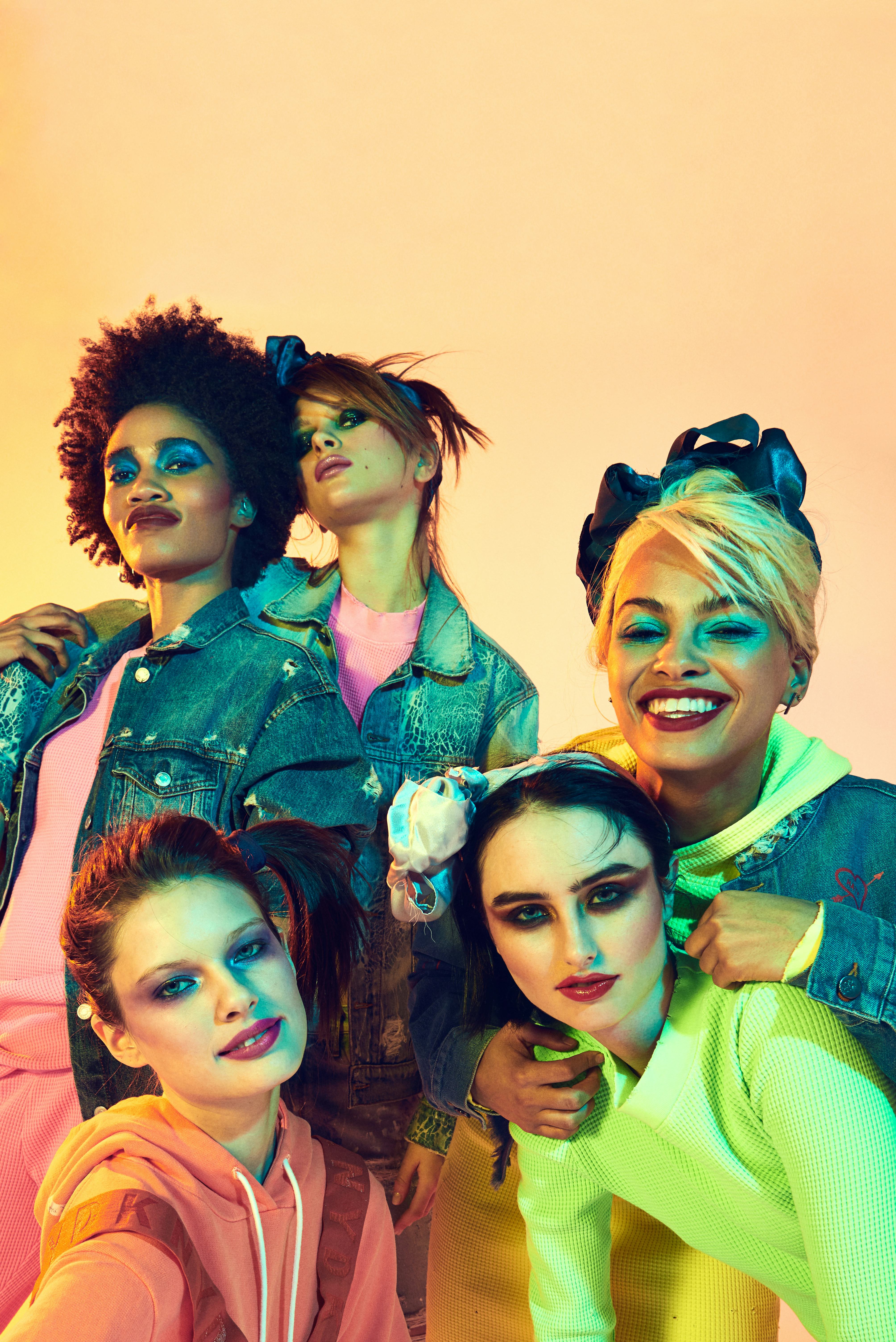 An ’80s Glamour Revival Is On The Rise