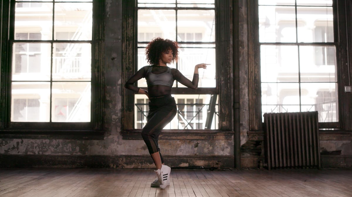 Watch Dance Captain Ashley Everett Break Down 10 Years Of Beyoncé Moves