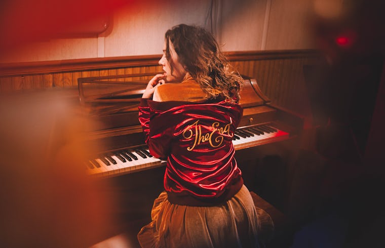 Ruby June Shows Us How She Lights Up The Room