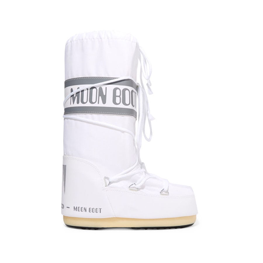 12 Pairs Of Snow Boots That Are Actually Cute