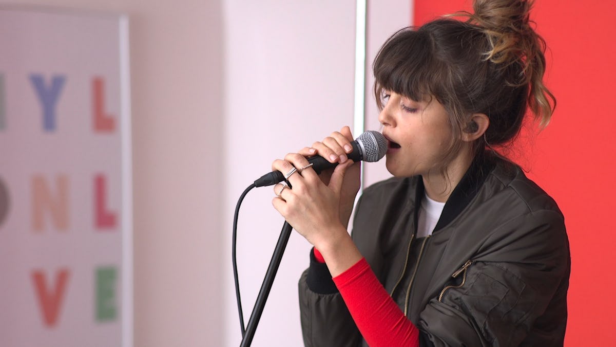 Watch Noga Erez Perform “Dance While You Shoot” Live In Our Studio