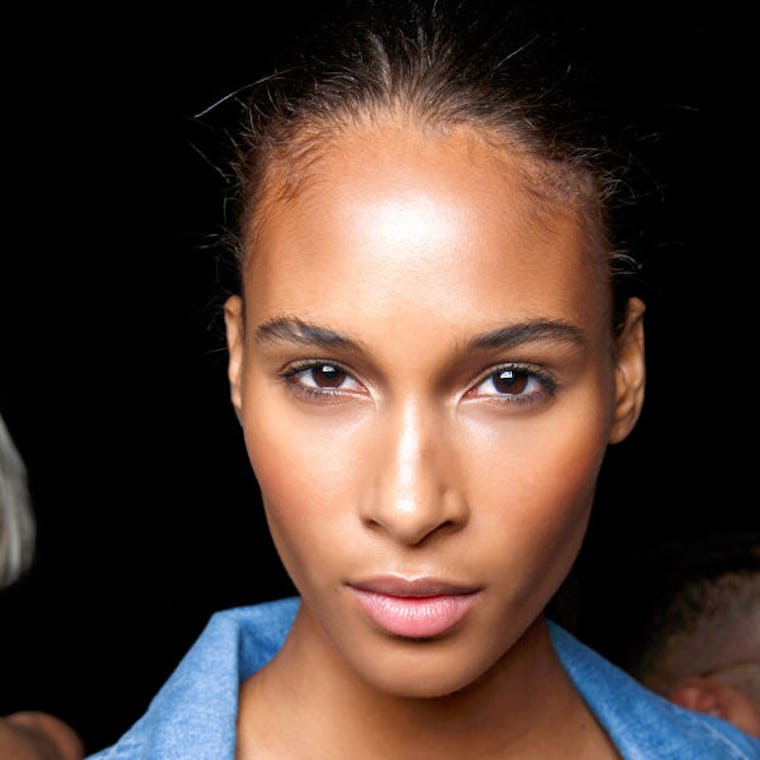 5 Life-Changing Makeup Hacks We Learned This Year