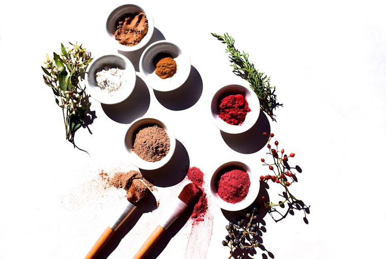 Create Your Own Natural Cosmetics With These Recipes From Plant Makeup