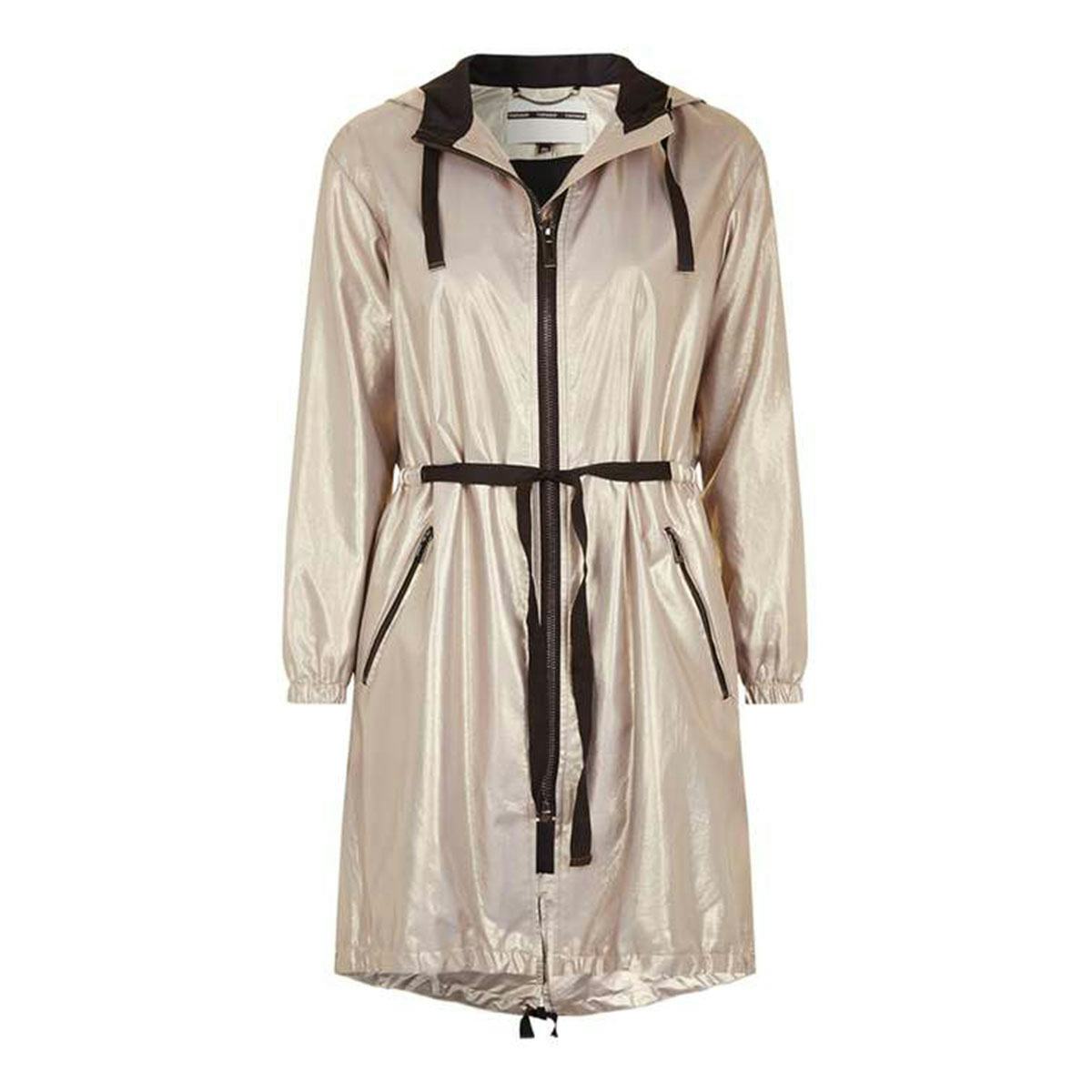 10 Ways To Look Cool When It’s Raining