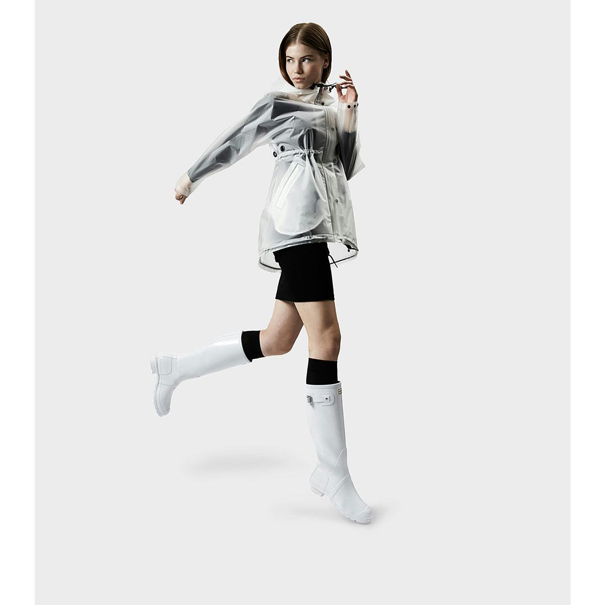 10 Ways To Look Cool When It’s Raining