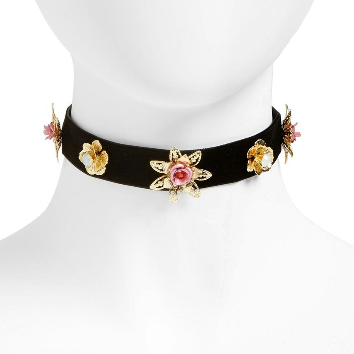 14 Chokers That Make A Serious Statement