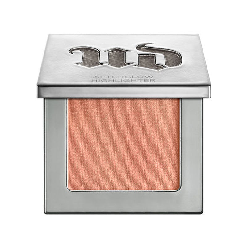 The 12 Highlighters To Give You The Ultimate Summer Glow