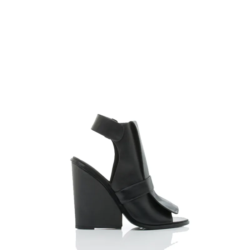 15 Architectural Shoes For Spring