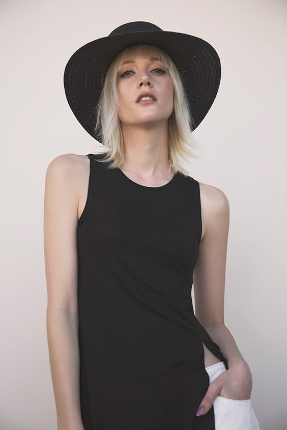 4 Perfect Looks For Your Next Daytime Party (And What Music To Play)