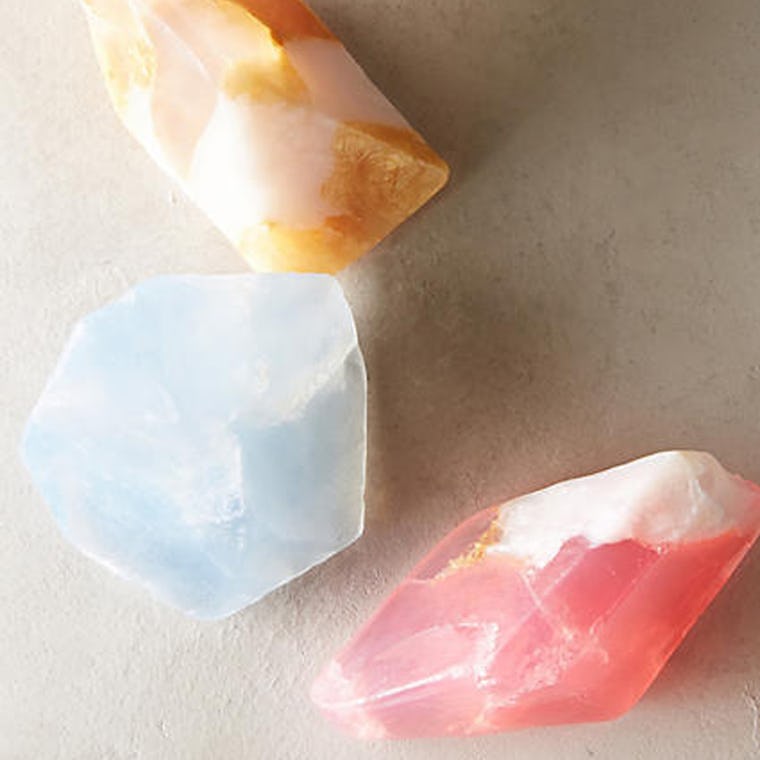 The Best All-Natural Bath Essentials