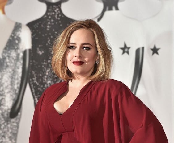 Adele’s 2016 Brit Awards Dress And Beauty Look