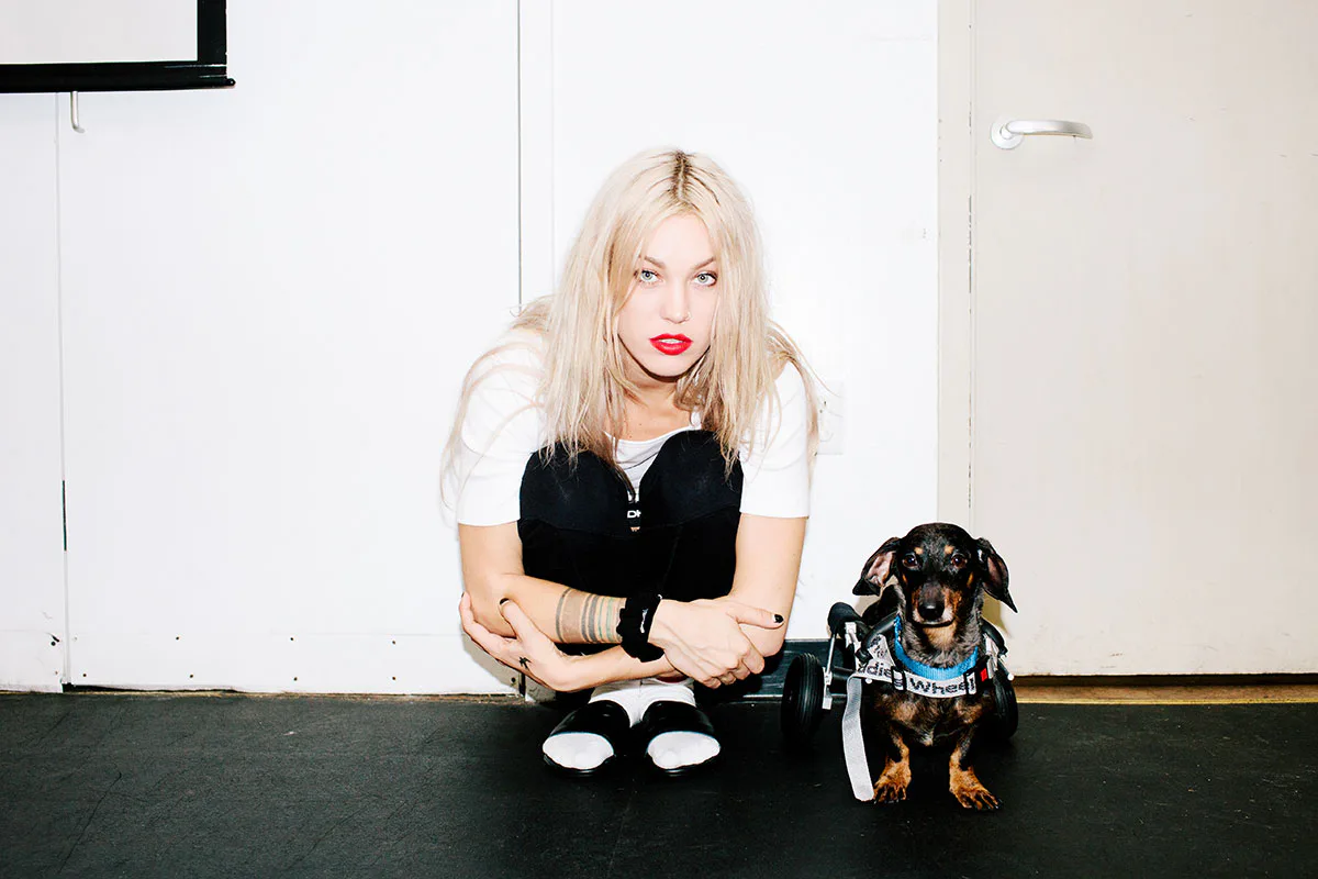 Elliphant Living Life Golden Interview