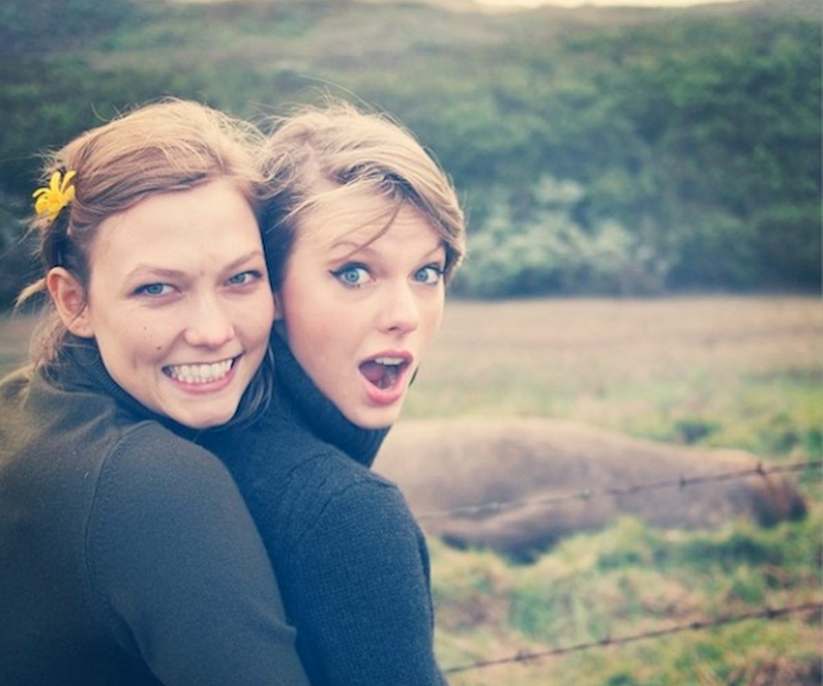 Karlie Kloss & Taylor Swift Take Their Friendaversary To London Karlie Kloss & Taylor Swift Take Their Friendaversary To London