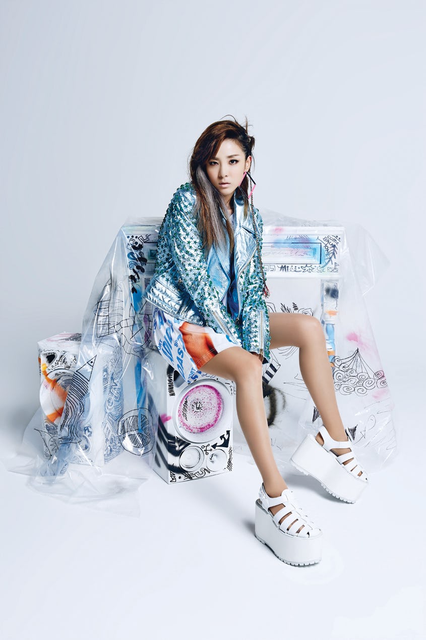 43％割引S人気 2NE1モデル！adidas originals jacket！ その他 ジャケット/アウターS-OTA.ON.ARENA ...