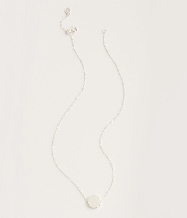 16 Dainty Necklaces That Are Perfect For Layering