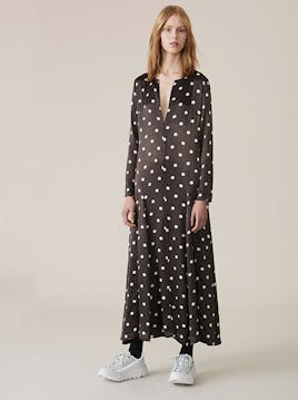 14 Oversized, Flowing Dresses To Make You Feel Like Stevie Nicks