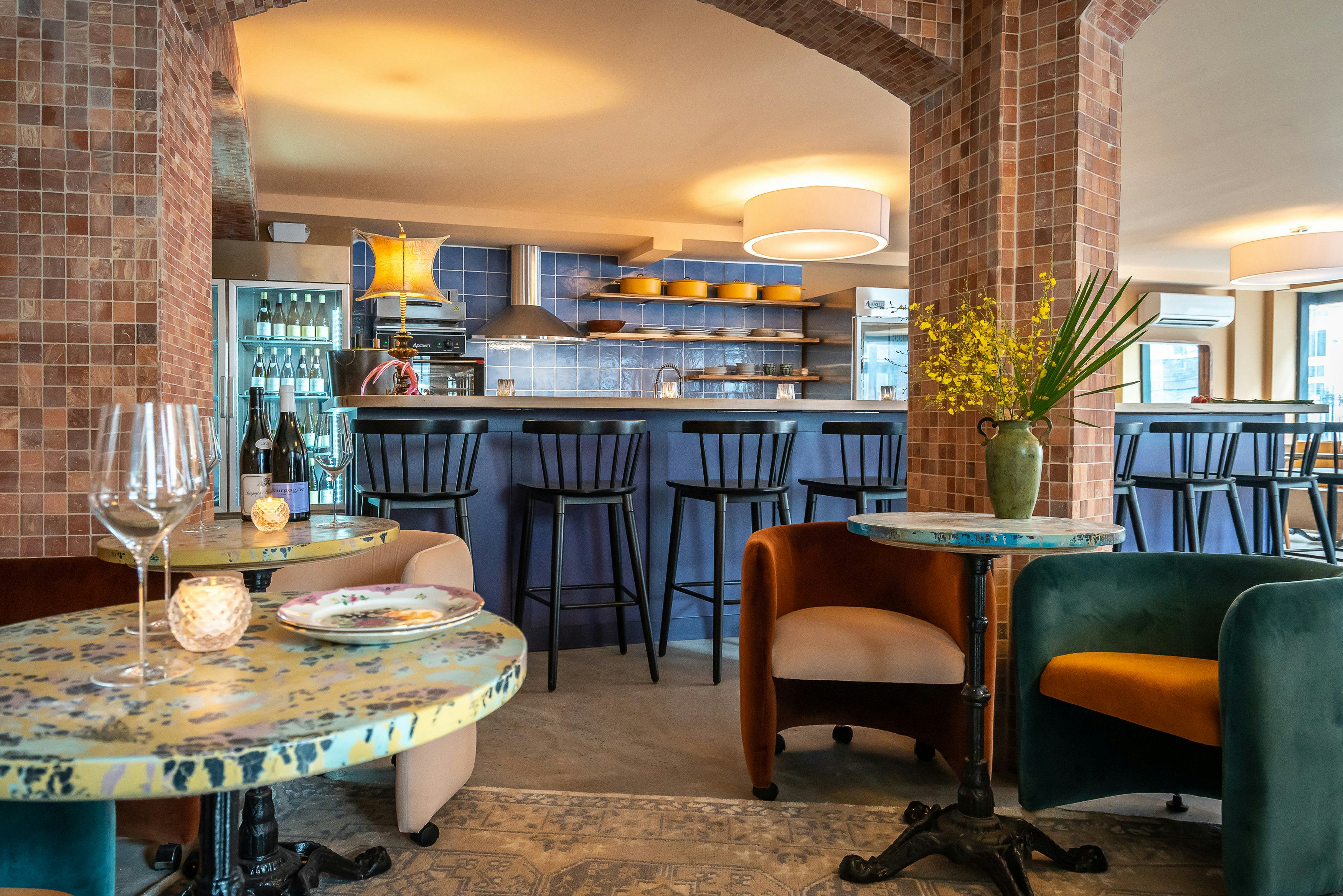 Ariel Arce Opens A New Dinner Party Wine Bar Niche Niche