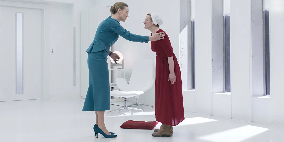 'Handmaid's Tale' Costume Designer Talks Season 3 Fashion