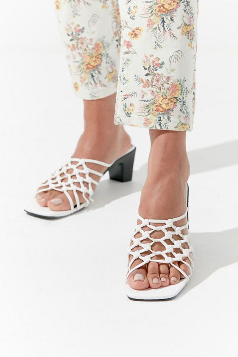 The Best Square-Toed Sandals To Wear In Summer And Fall