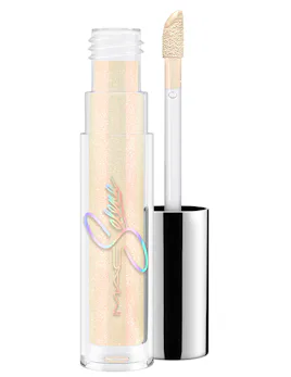 The MAC Cosmetics x Selena La Reina Collection Is Finally Here