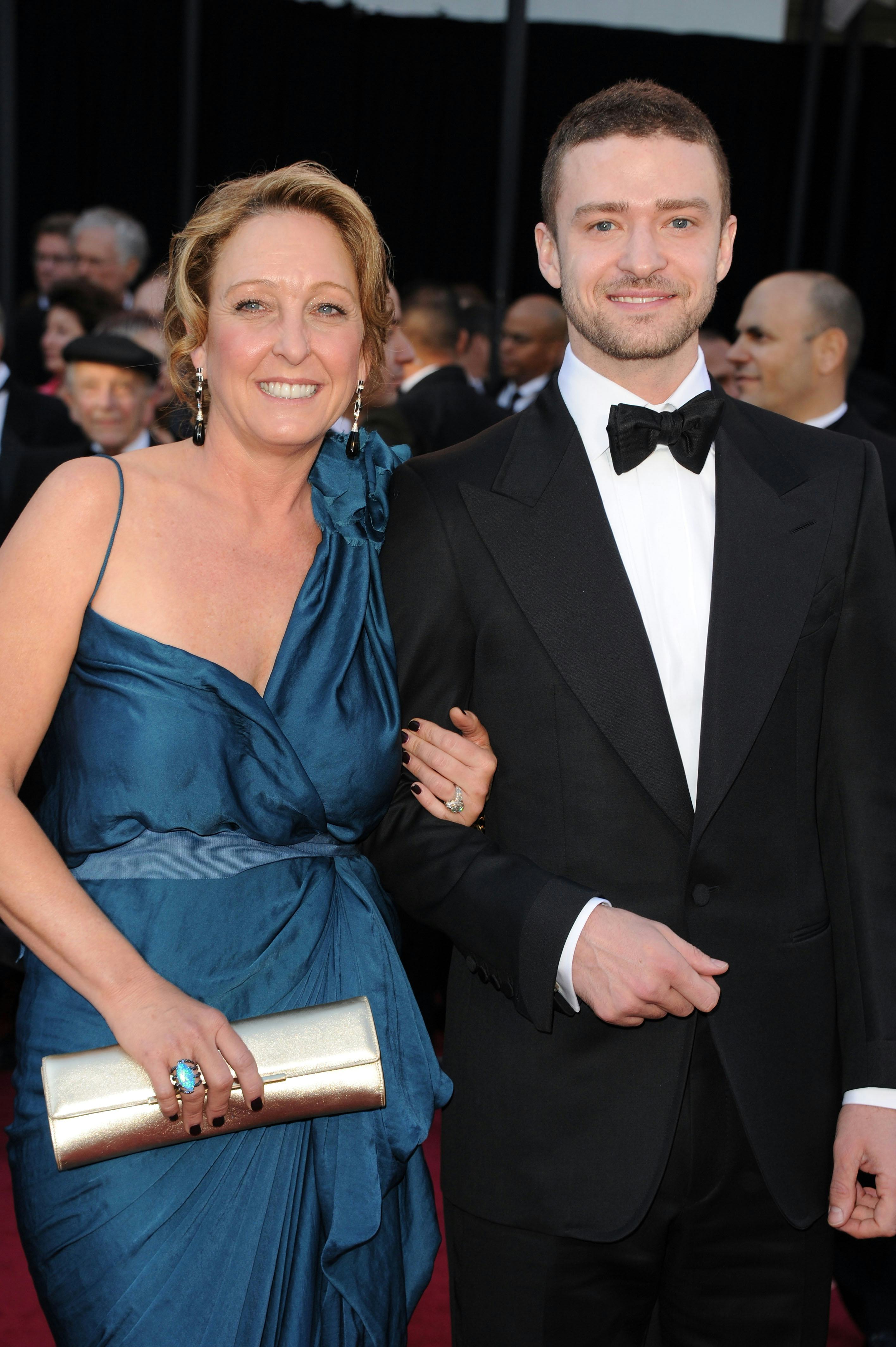 Justin Timberlake's Mom Is In His "Can't Stop The Feeling!" Video & She ...