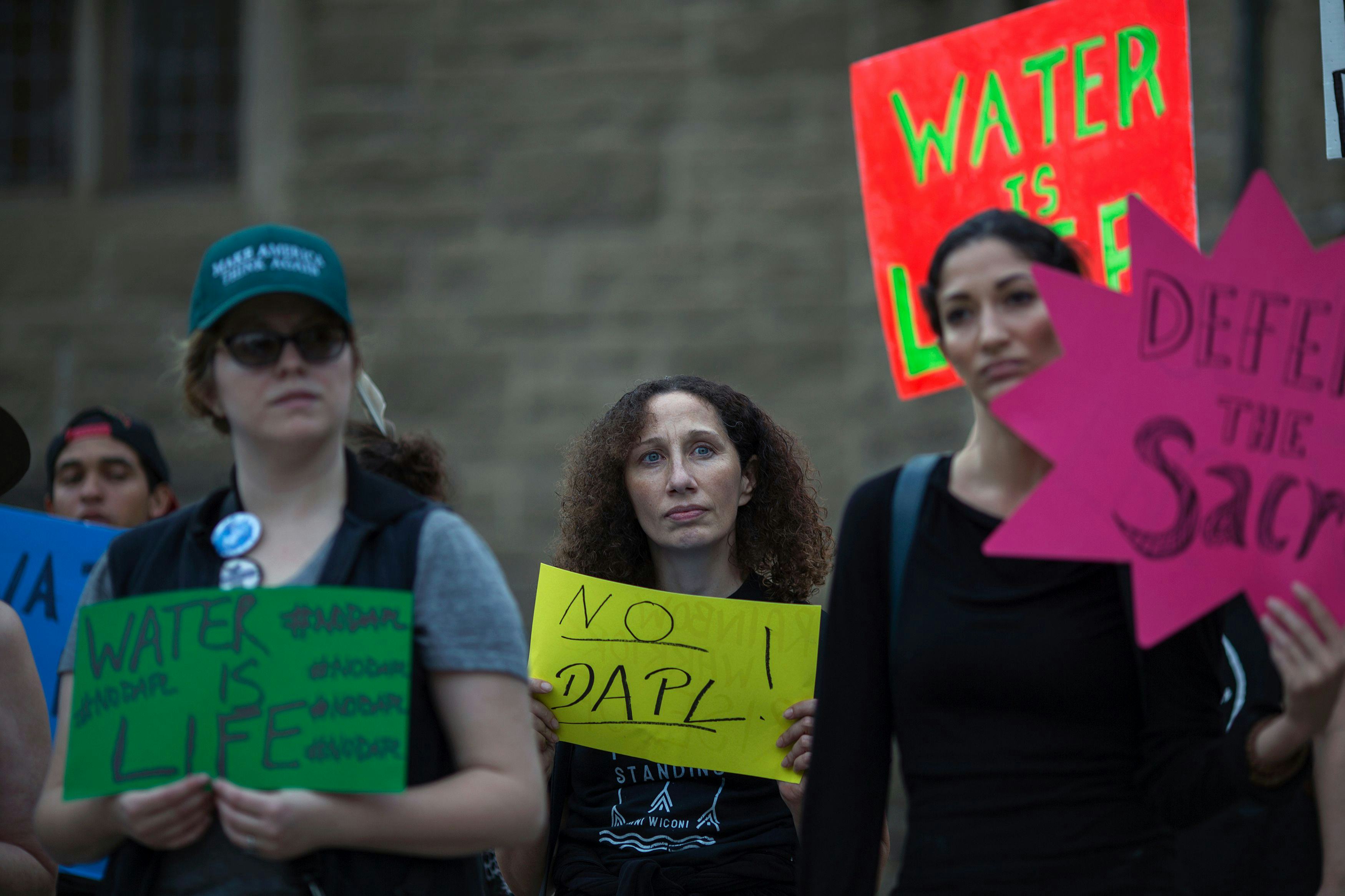 How To Donate To Standing Rock Protesters As The Pressure Against Them ...