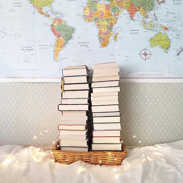 12 Inspiring Ways To Organize Your Book Collection, So You Always Take ...