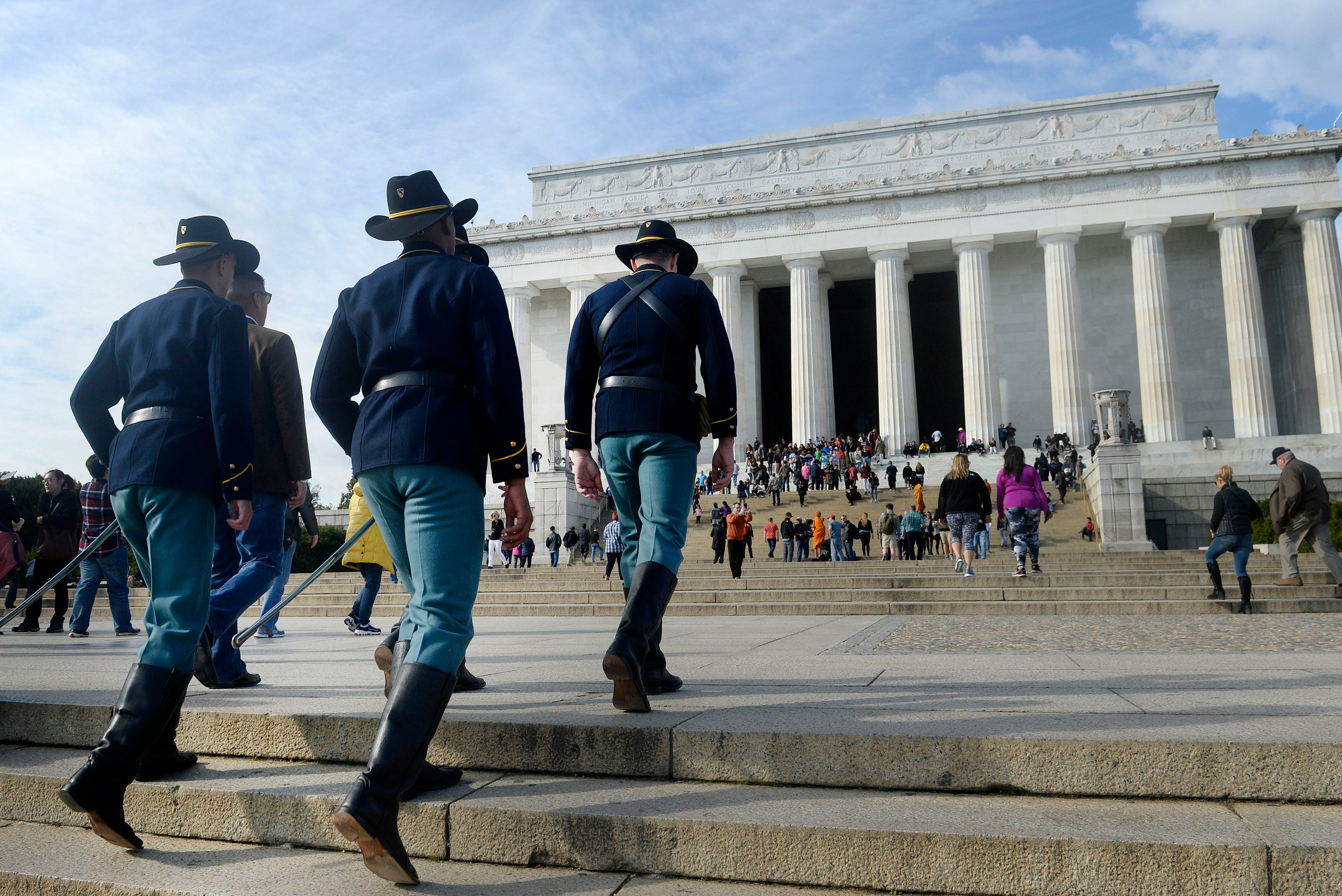 It It Legal To Block Lincoln Memorial Protests? The Woman's March Has ...