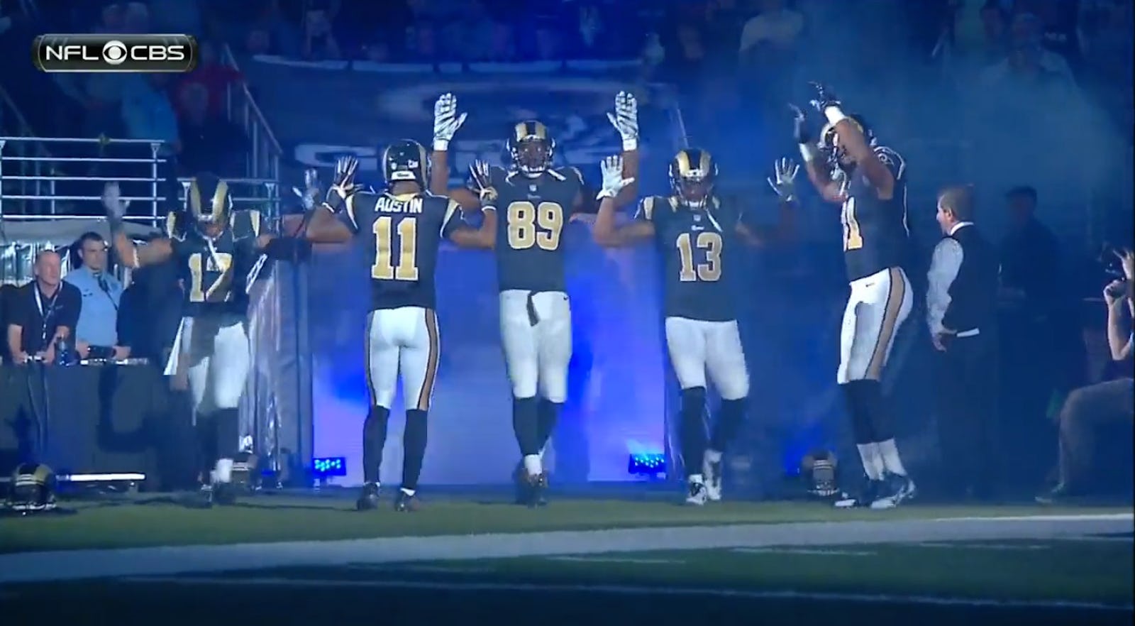 St. Louis Rams Players Honor Ferguson With "Hands Up, Don't Shoot ...