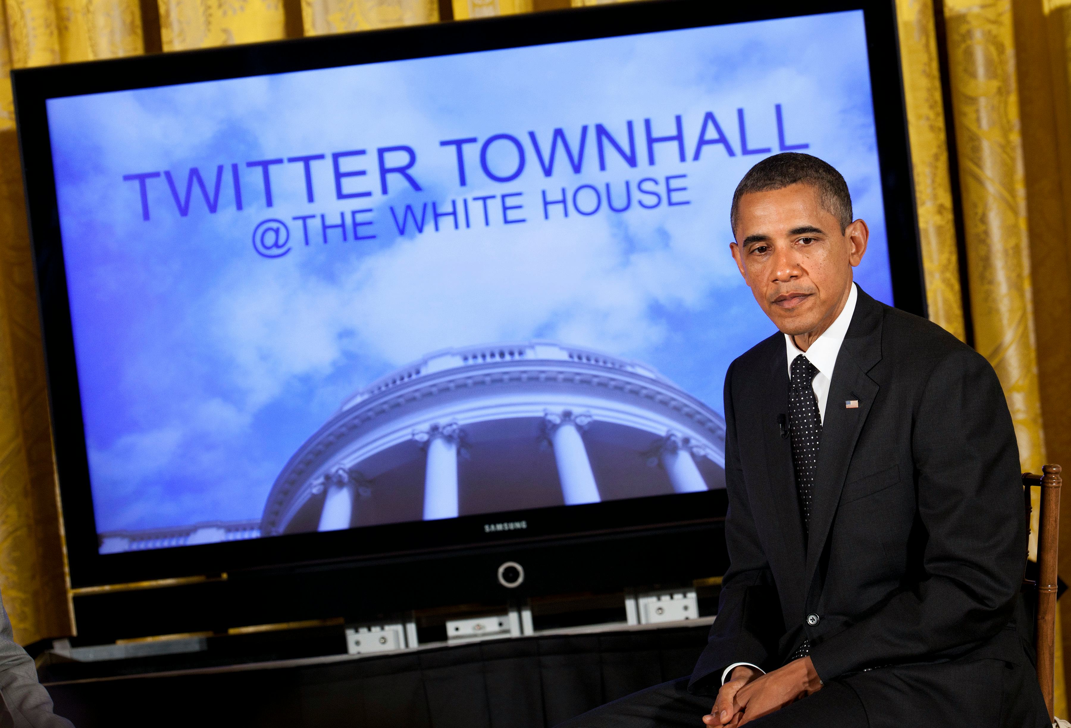 Who Obama Follows On Twitter Tells Us These 5 Crucial Details About Him