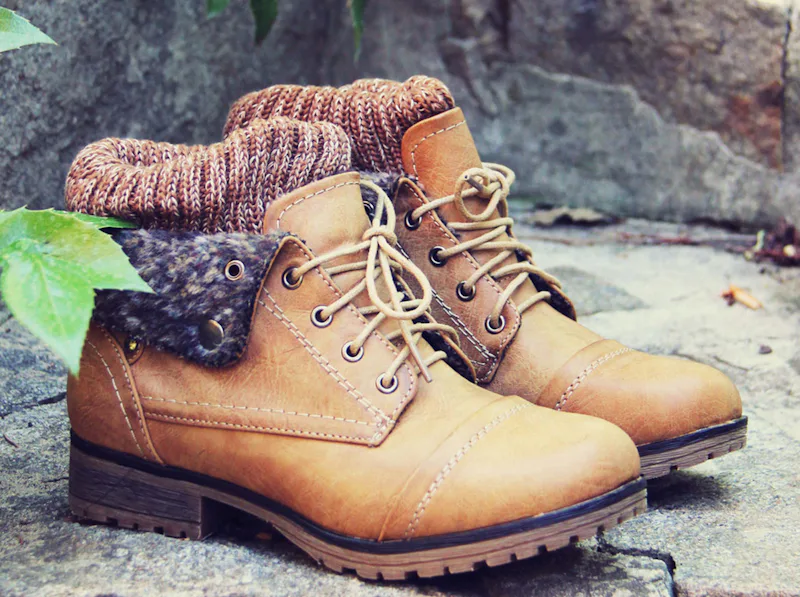 The 8 Best Boots To Wear On Campus While Braving Chilly Weather To Get ...