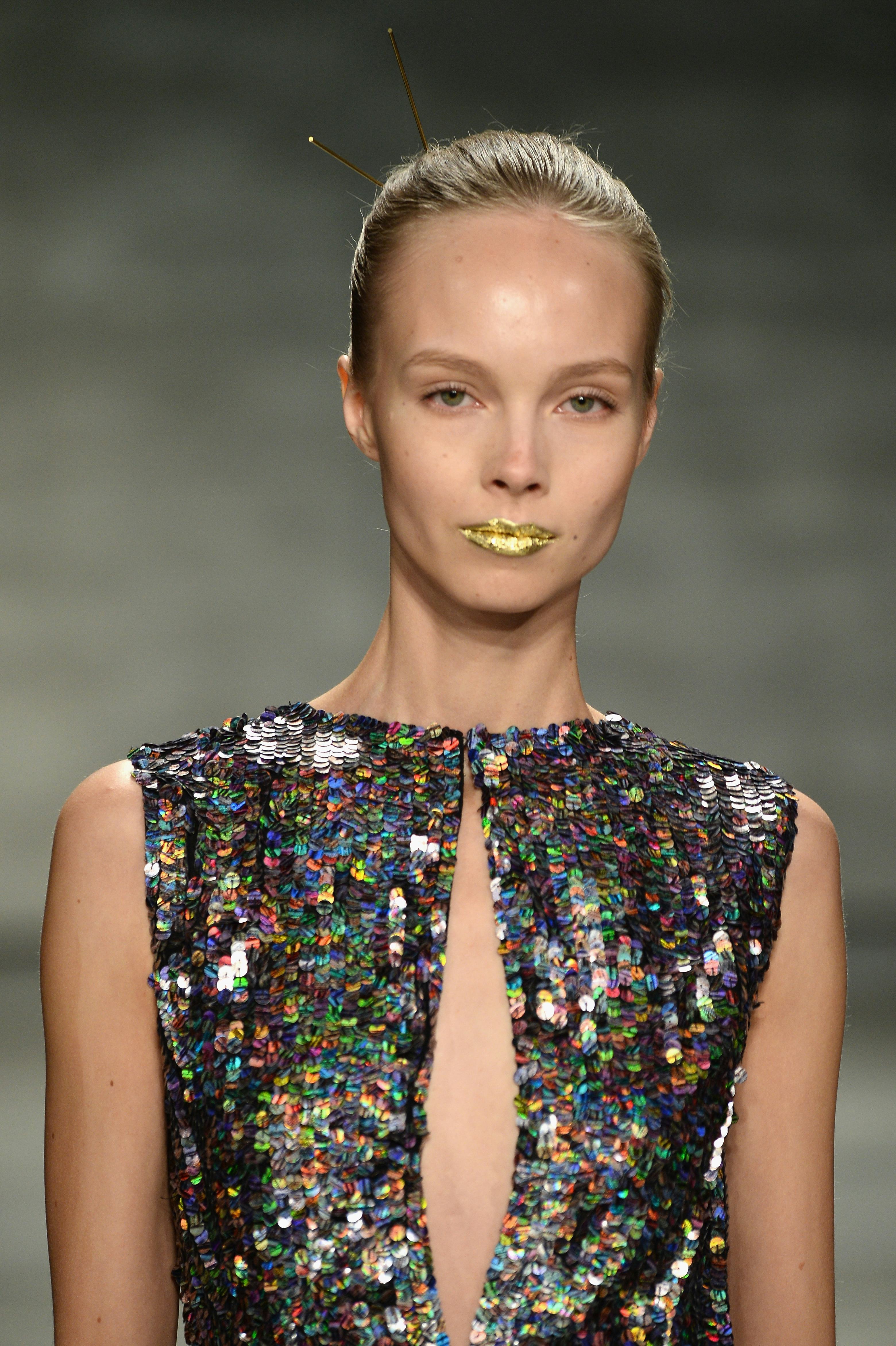 Why Gold Makeup Is Perfect For Every Woman & Why You Should Try The ...