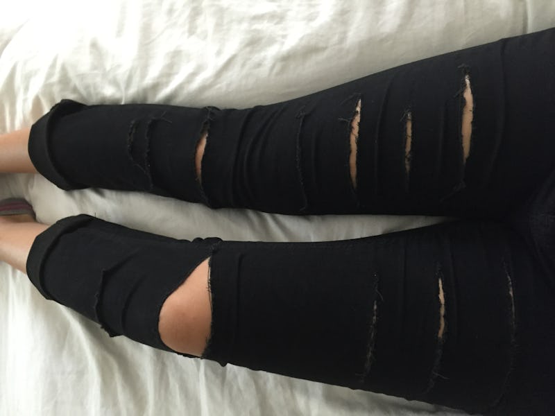 How To DIY Distressed Jeans Because It's So Easy To Rip Your Own Pants ...
